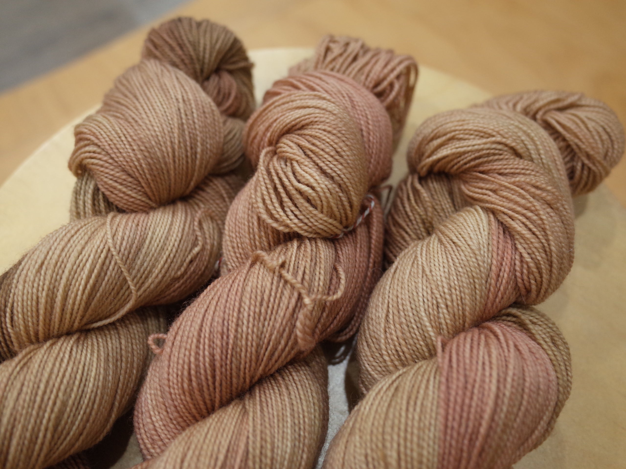 シェフの気まぐれ手染め糸 - BFLナイロンHT | itoshigoto